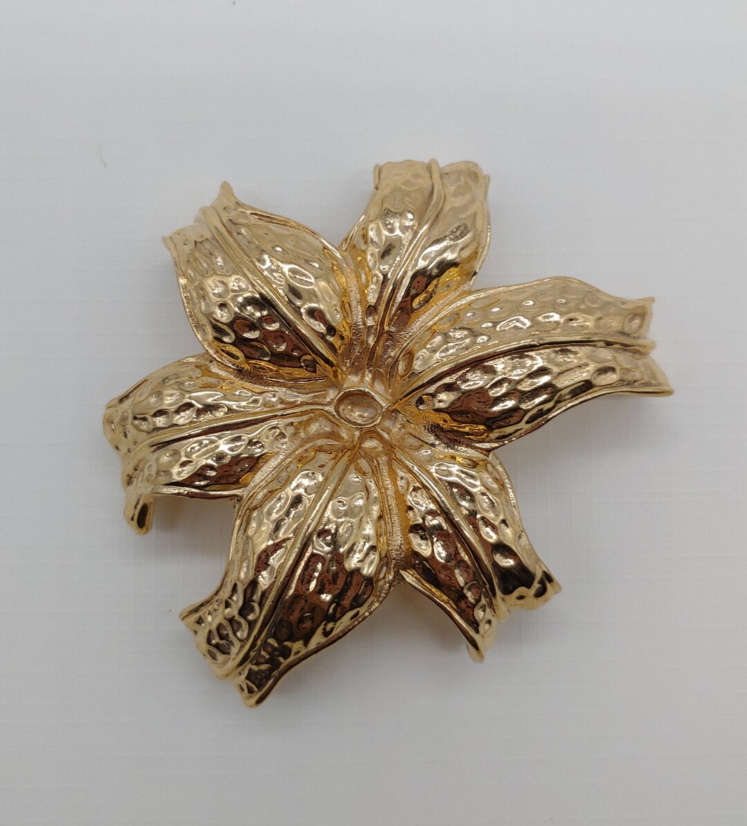 Vintage Signed Nina Ricci Gold Tone Lily Flower Floral Brooch Pin ...
