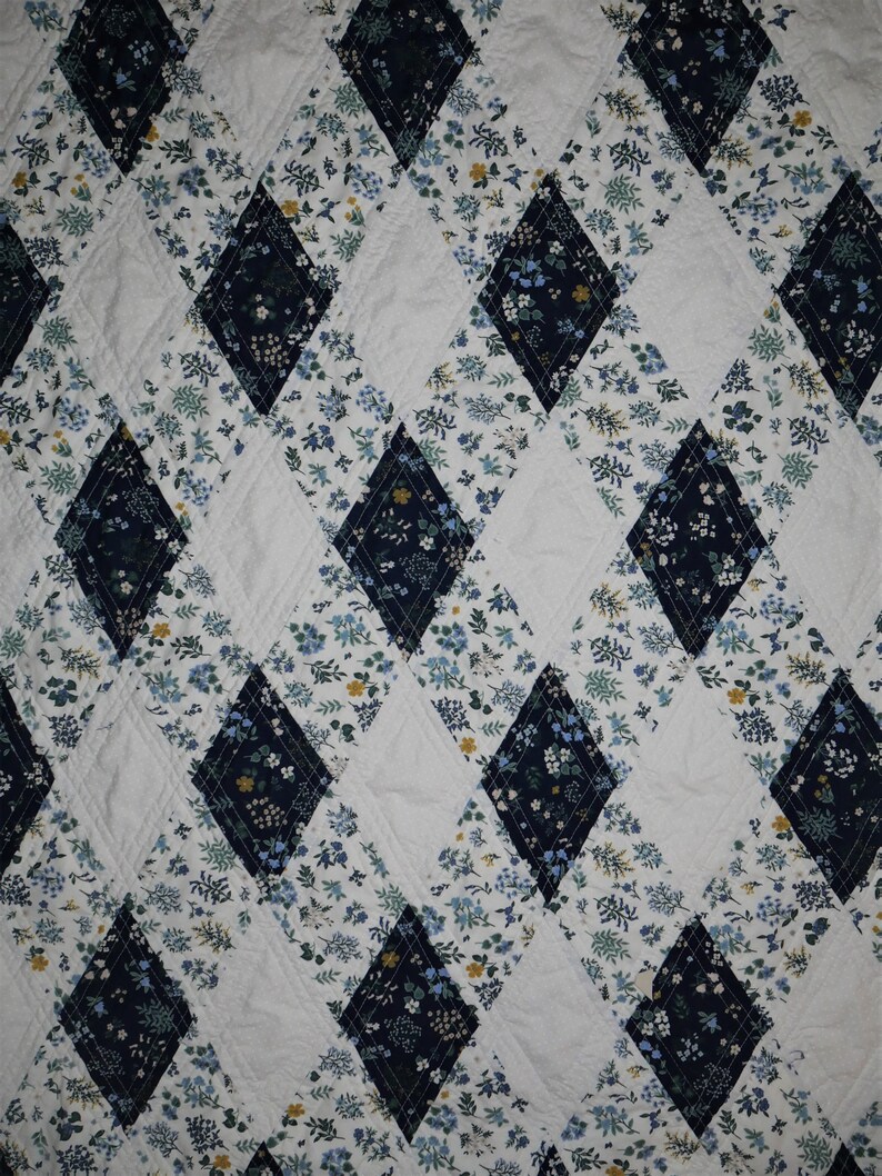 Farmhouse Plaid Quilt Pattern - Diamond Plaid Pattern - Buffalo Check ...
