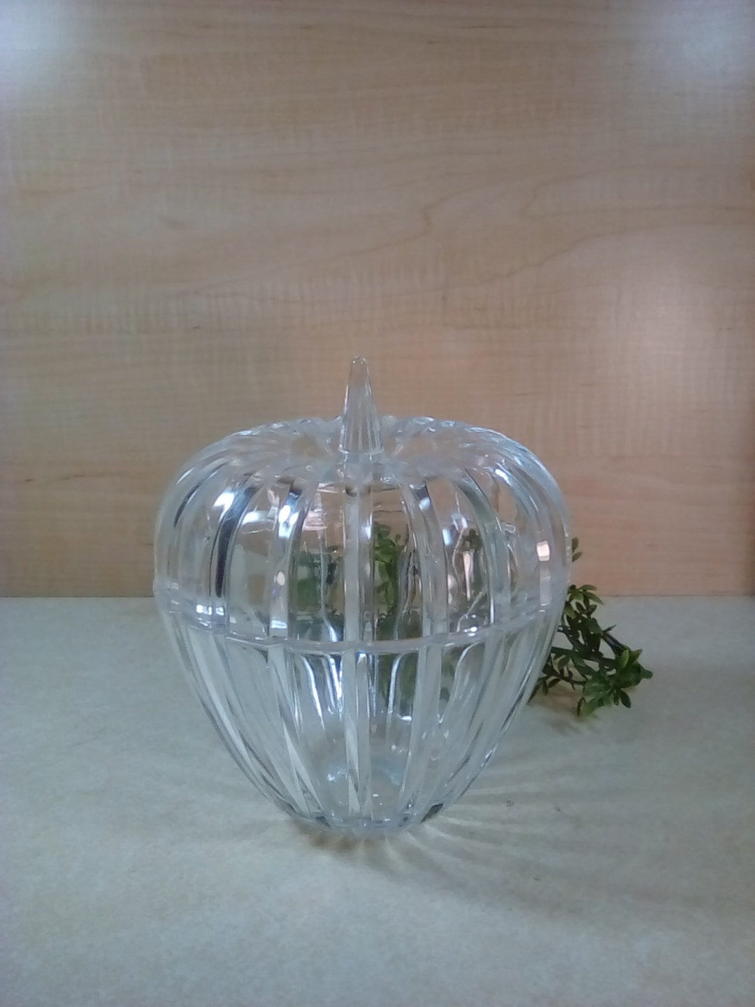 Beautiful Crystal Clear 24% Lead Crystal Apple Shape Covered Candy Dish ...
