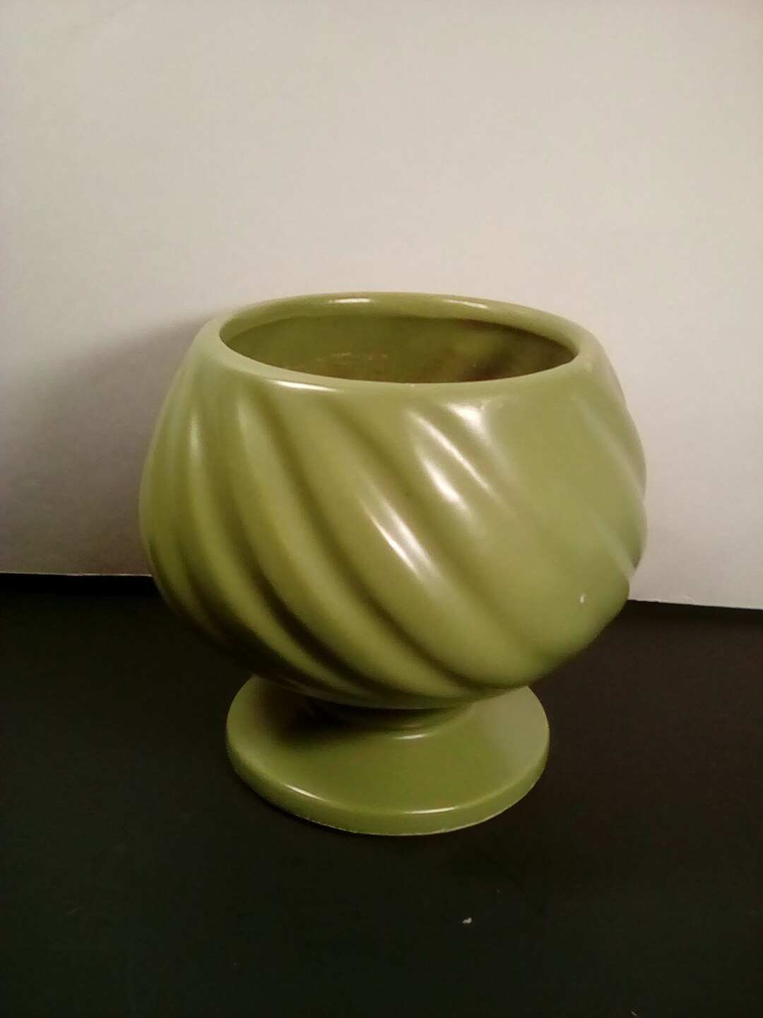 Hull Pottery Planter - Etsy