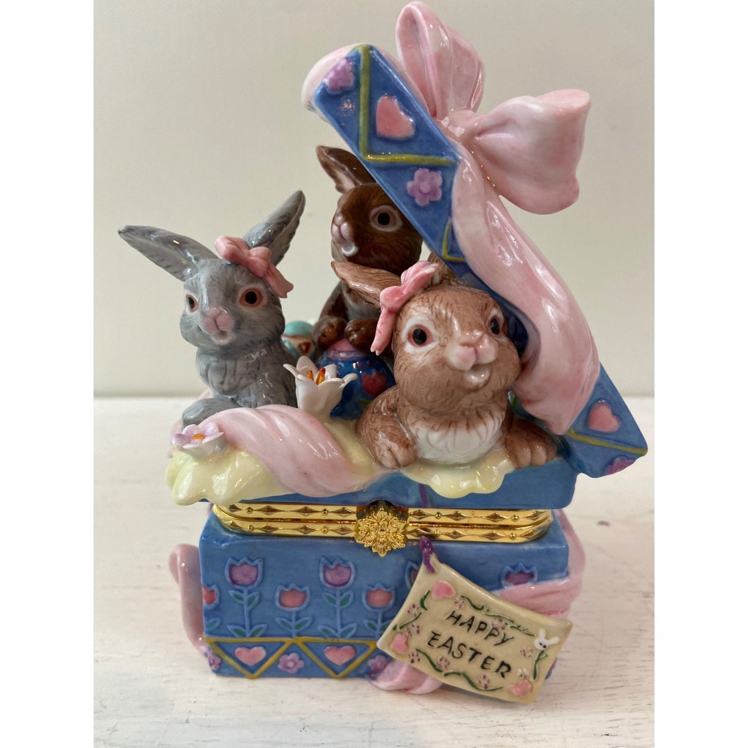 Vintage CWC "happy Easter" Porcelain Hand Painted W Bunnies Hinged ...