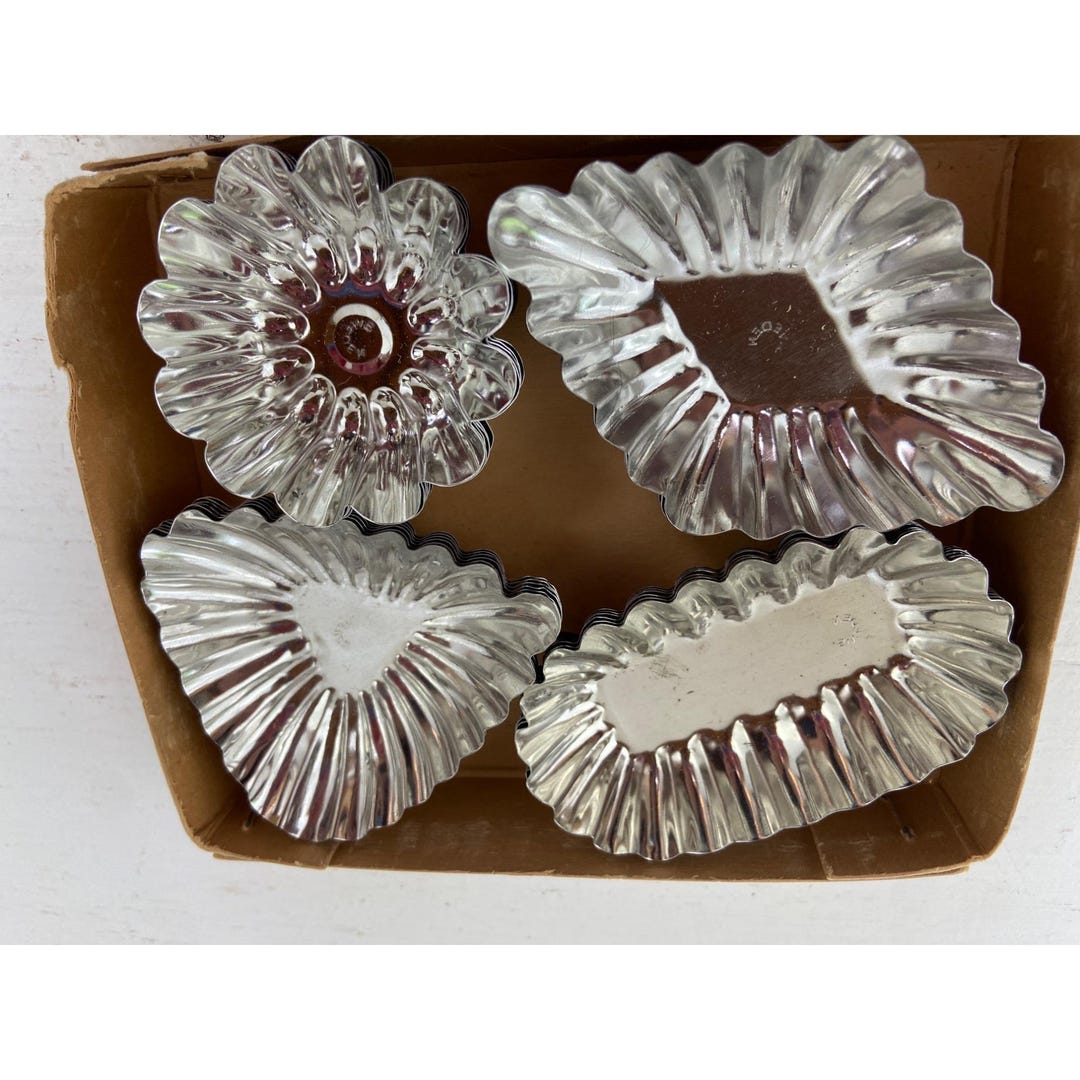 Vintage Package of 24 Tarlet Tins Made in Sweden, Fluted Tart Molds ...