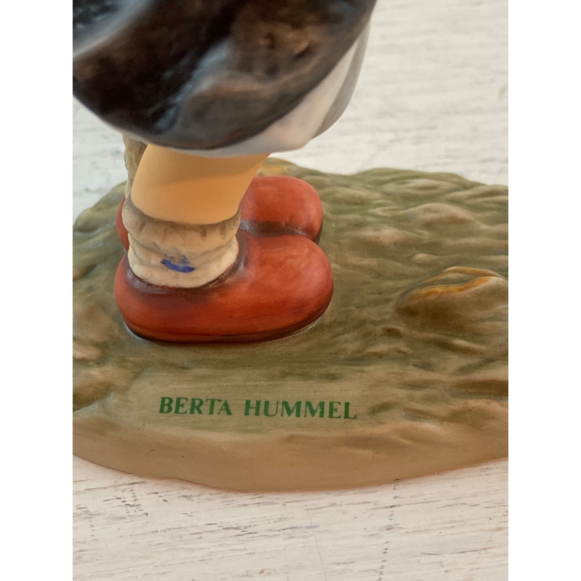 Vintage 2000 Goebel “blow Wind Blow” BH 115 Brett’s Hummel Made in ...