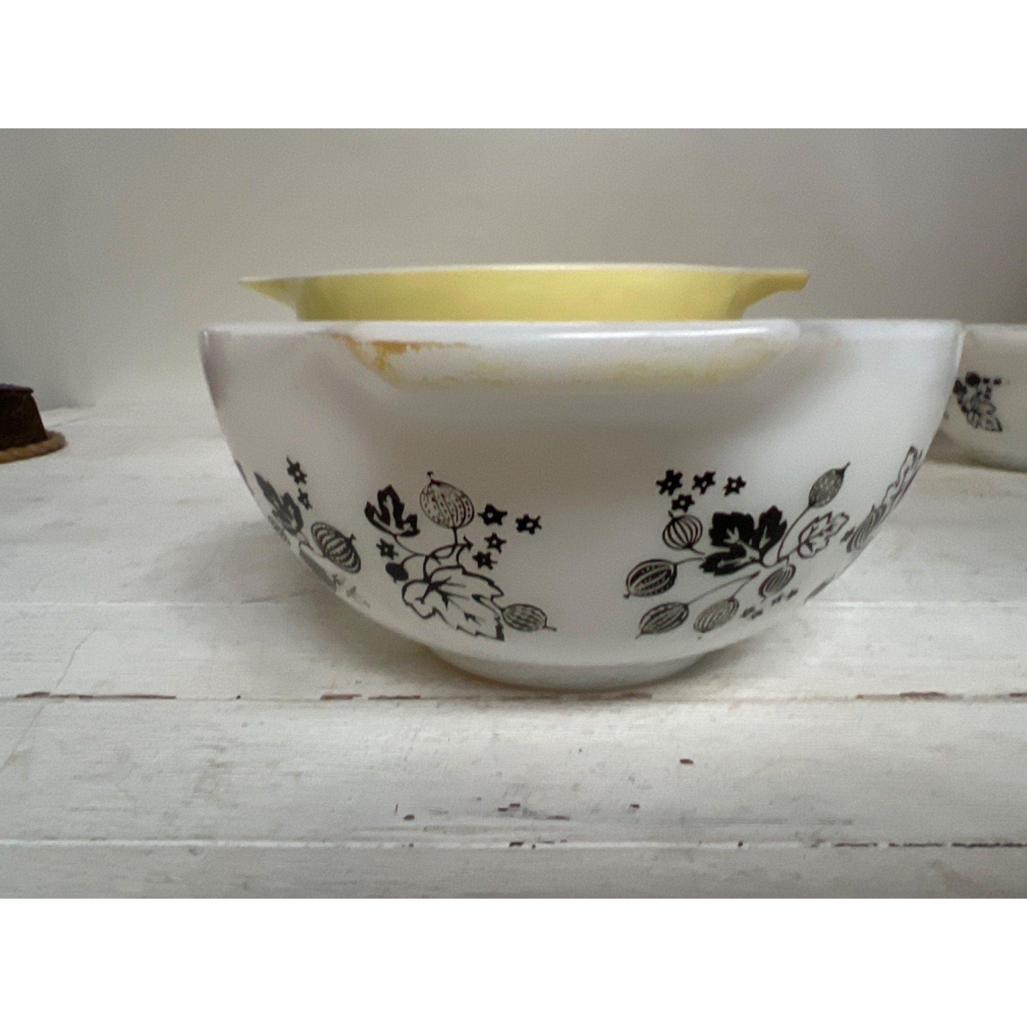 Vintage Pyrex Set of 3 Mixing Bowls 50s/60s Gooseberry Pattern - Etsy