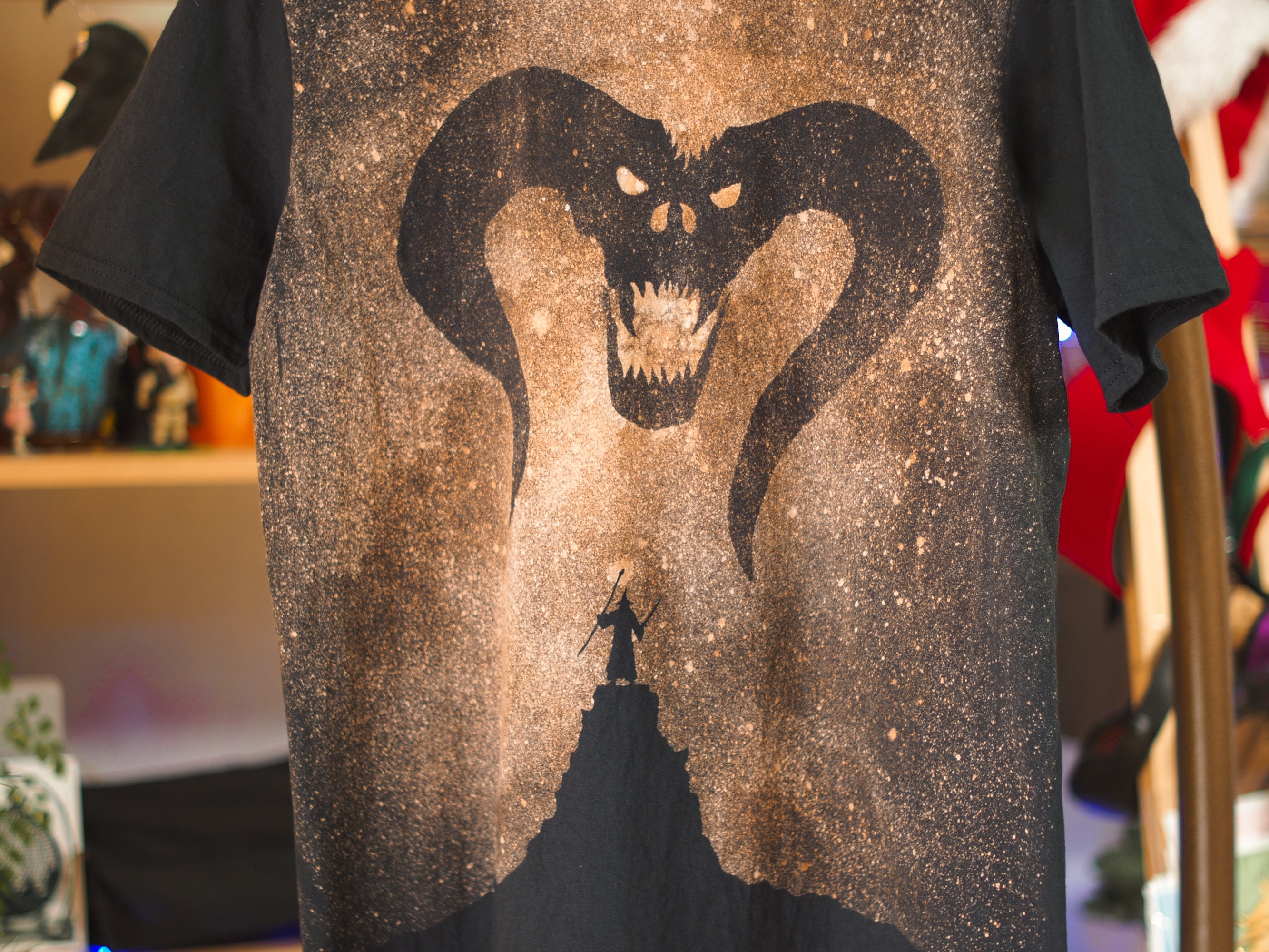 Lord of the Rings Gandalf and Balrog Fight T-shirt - Etsy