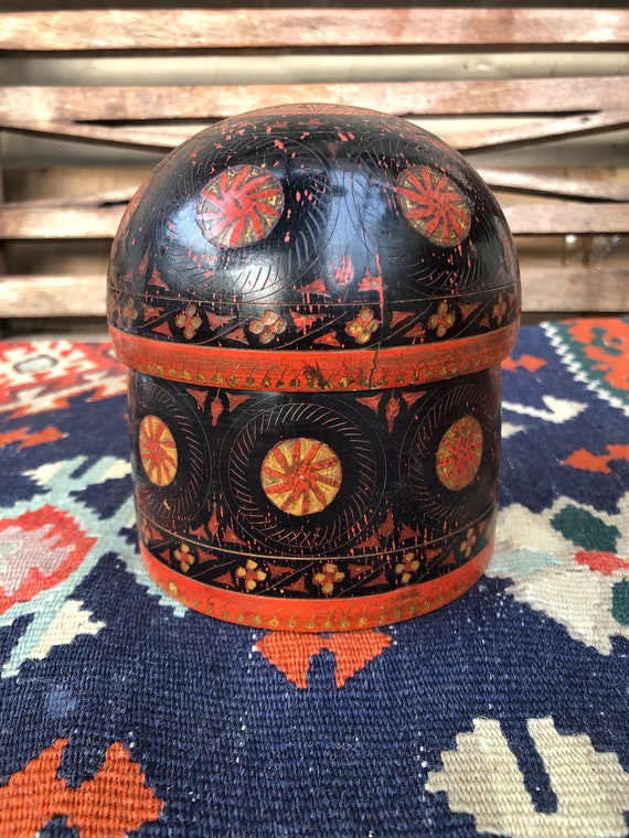 Antique Indian Kashmiri Domed Box Lacquered - Gem