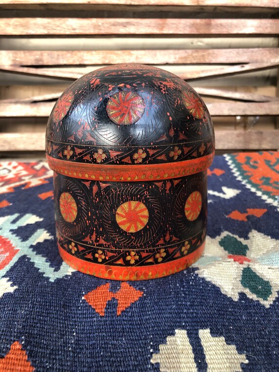 Antique Indian Kashmiri Domed Box Lacquered - Gem