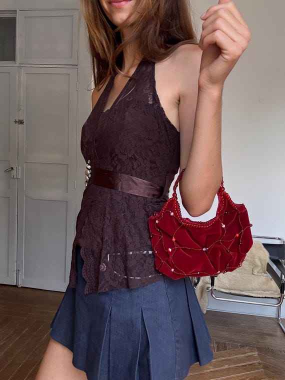 Vintage deep red velvet handbag with gold metal frame… - Gem