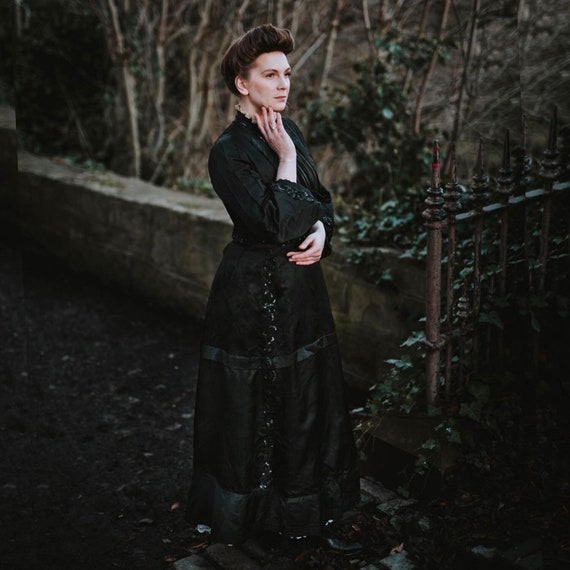 Antique Edwardian Art Nouveau Silk Mourning Dress 19… - Gem