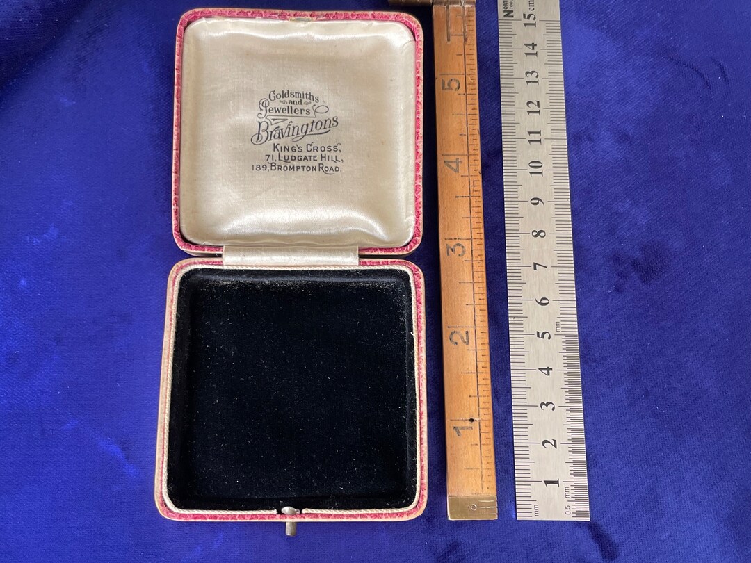 Antique Leather Jewellery Box Silk and Velvet Interior Bravingtons ...
