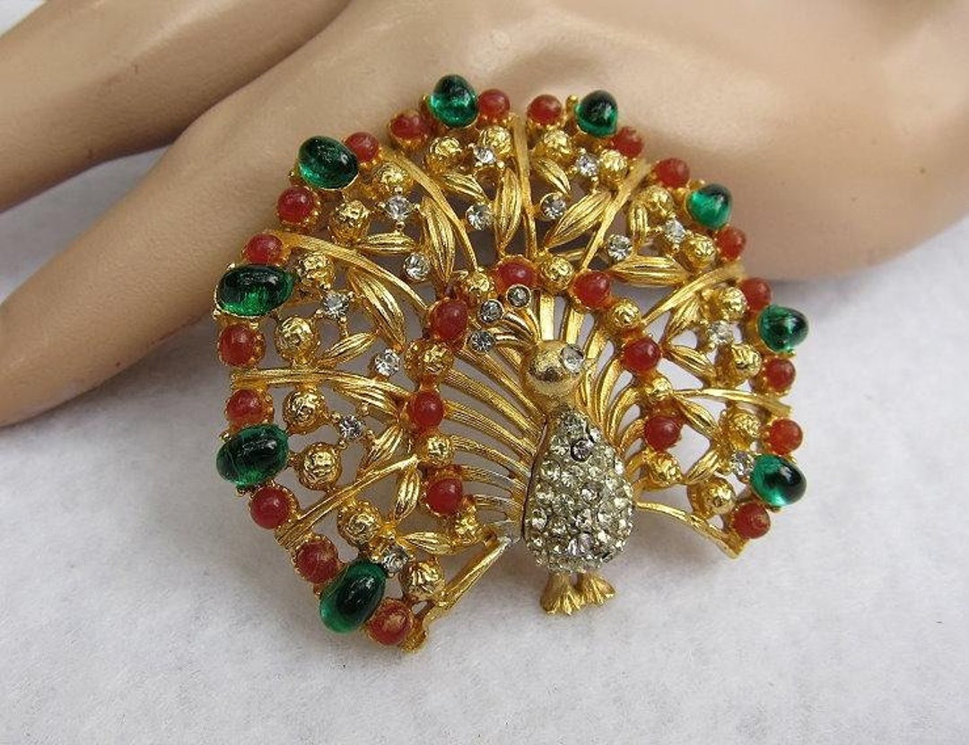 Mid Century Cabochon Peacock Brooch - Etsy