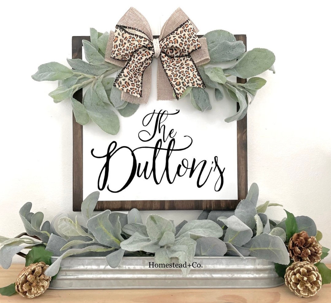 Modern Farmhouse With Leopard Print Door and Entryway Sign - Etsy