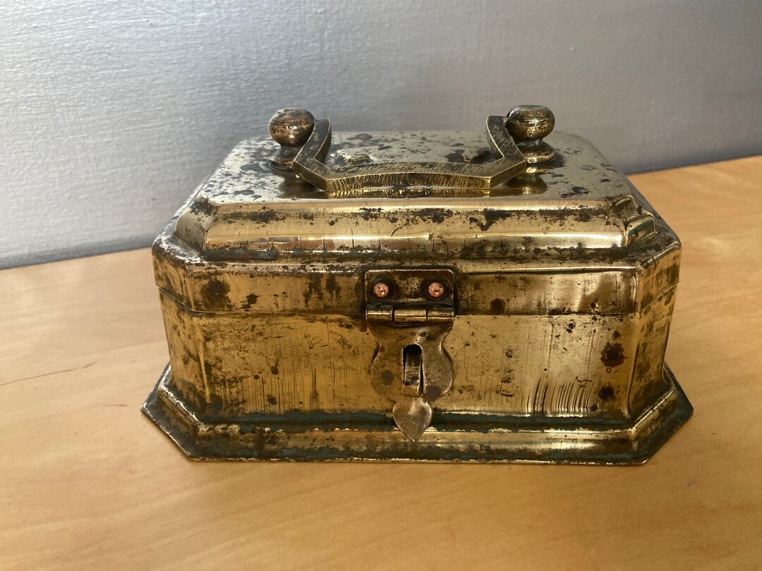 Antique Indian Brass Paan Daan Box, Brass Betel Nut Box, Supari Box ...