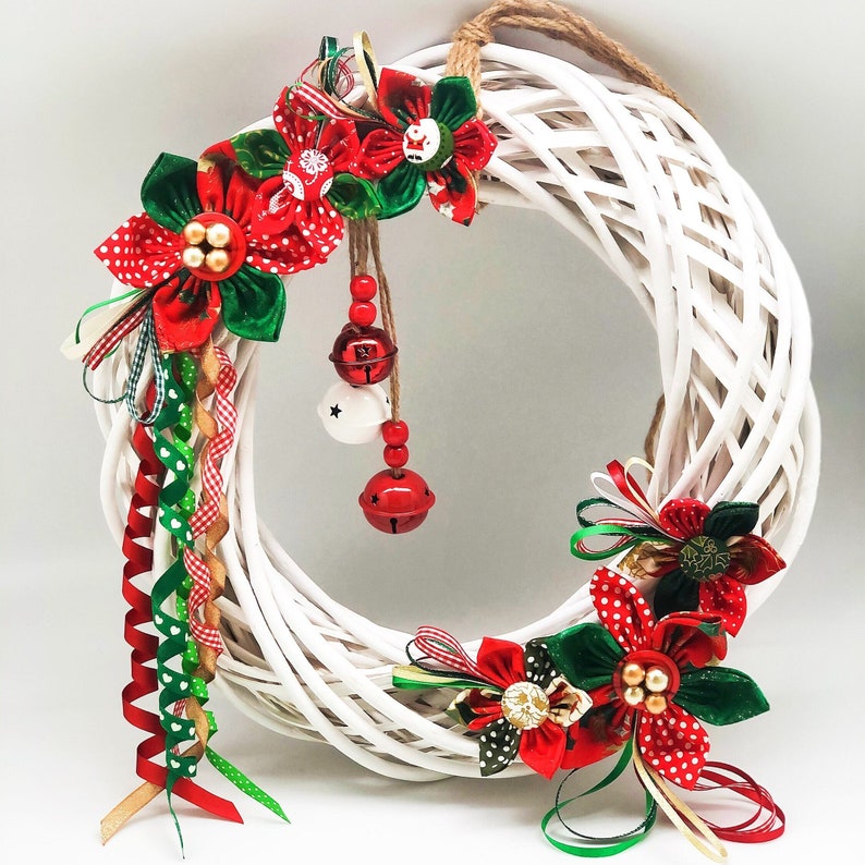 Festive Christmas Seasonal Wicker Wreath Handmade Kanzashi Flowers Red ...