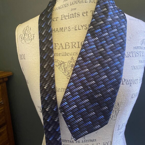 bundle of vintage ties - Gem