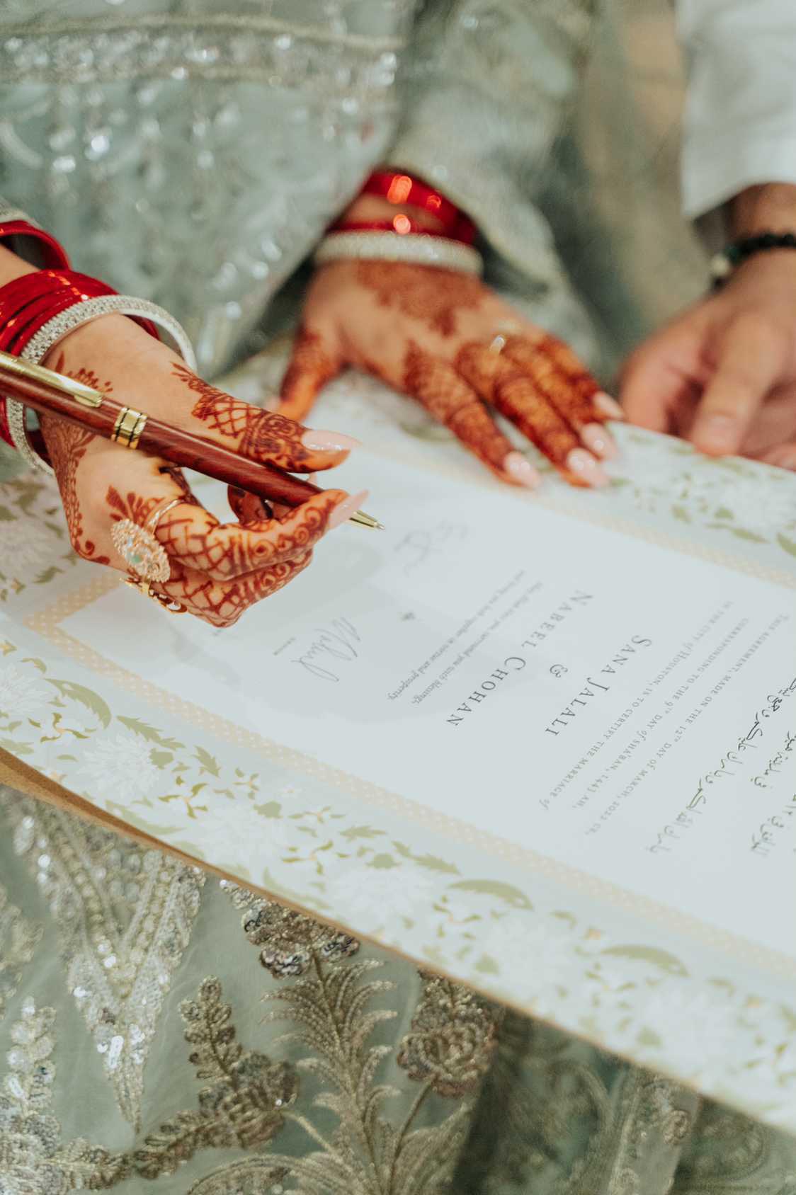 Motia - White - Etsy