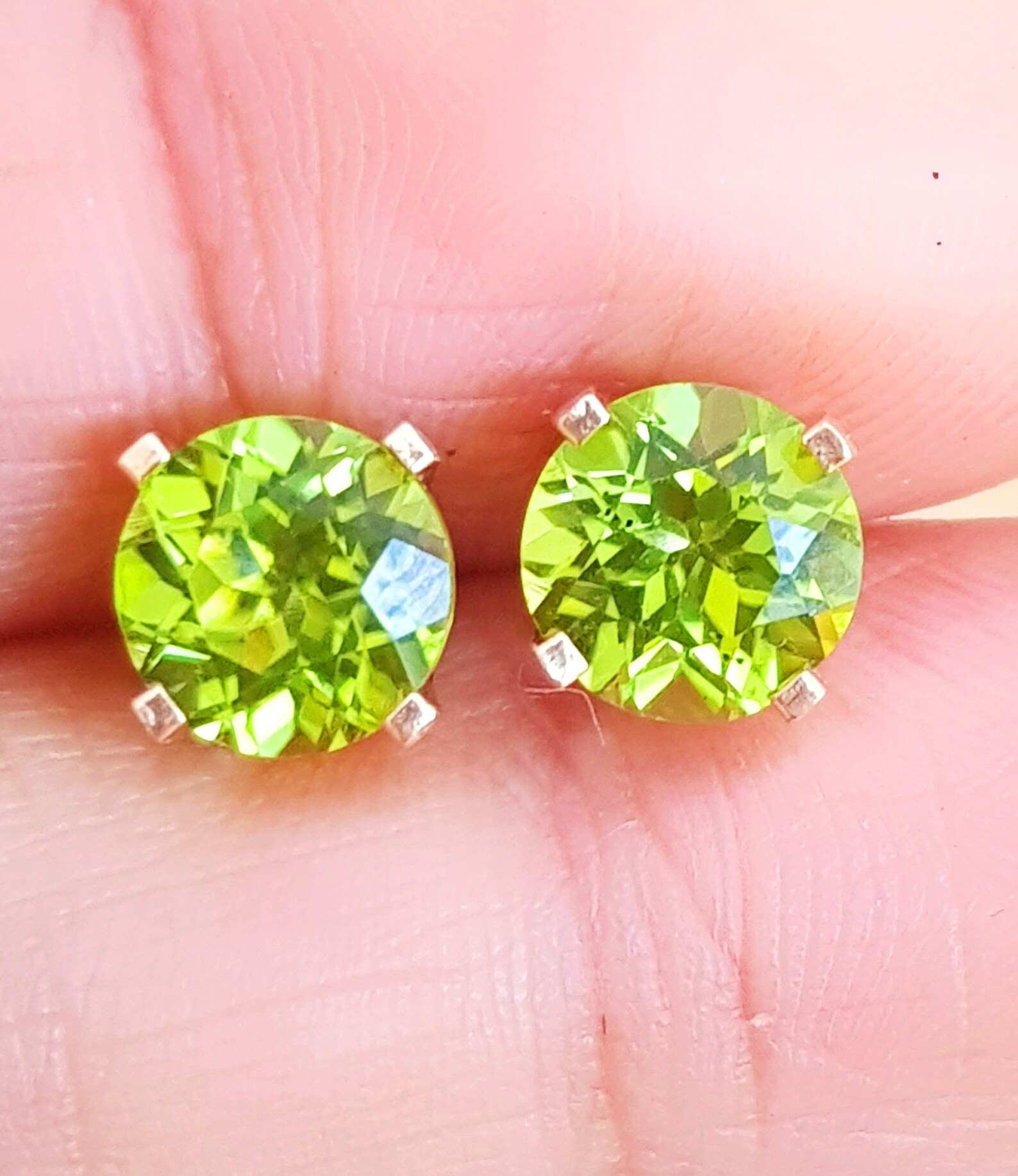 Genuine Natural VS Green Peridot 14K Solid Yellow Gold Studs Earrings ...