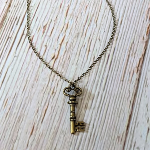 Vintage Key Necklace - Etsy