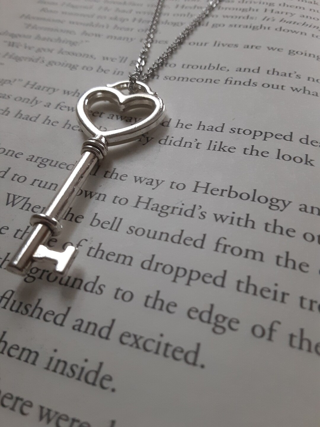 Large Silver Antique Skeleton Key Heart Key Necklace - Etsy