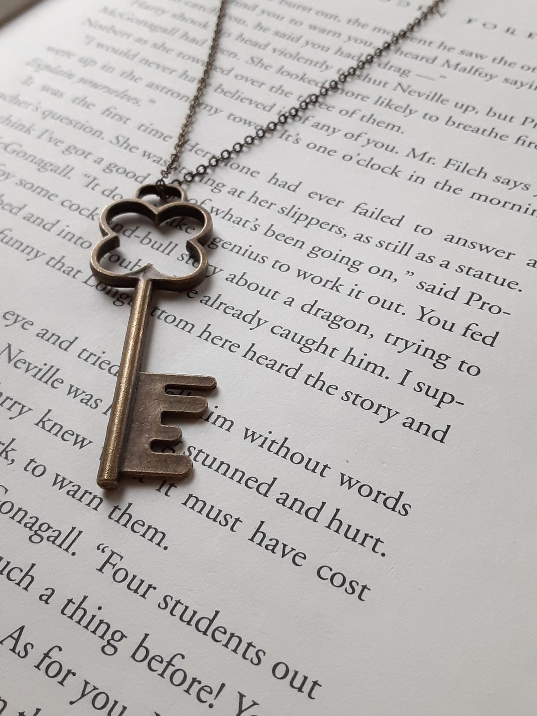 Large Clover Shaped Antique Bronze Skeleton Key Necklace - Etsy