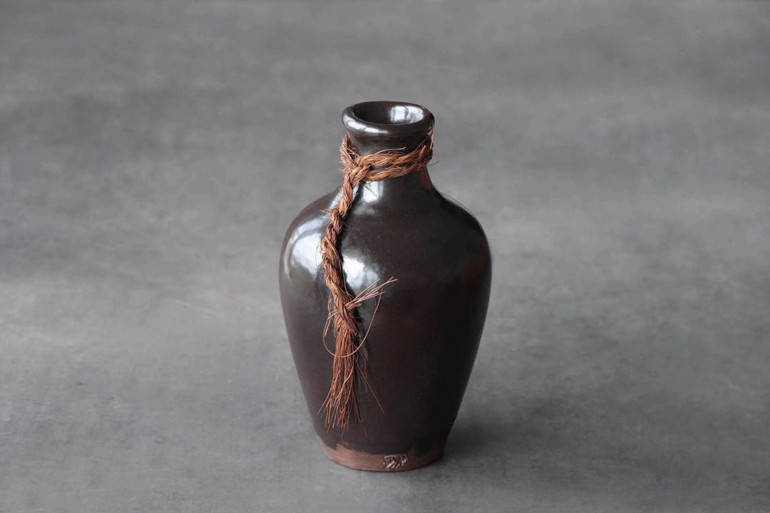 Small Sake Bottle | Ohtani-yaki | Japanese Vintage Pottery - Etsy