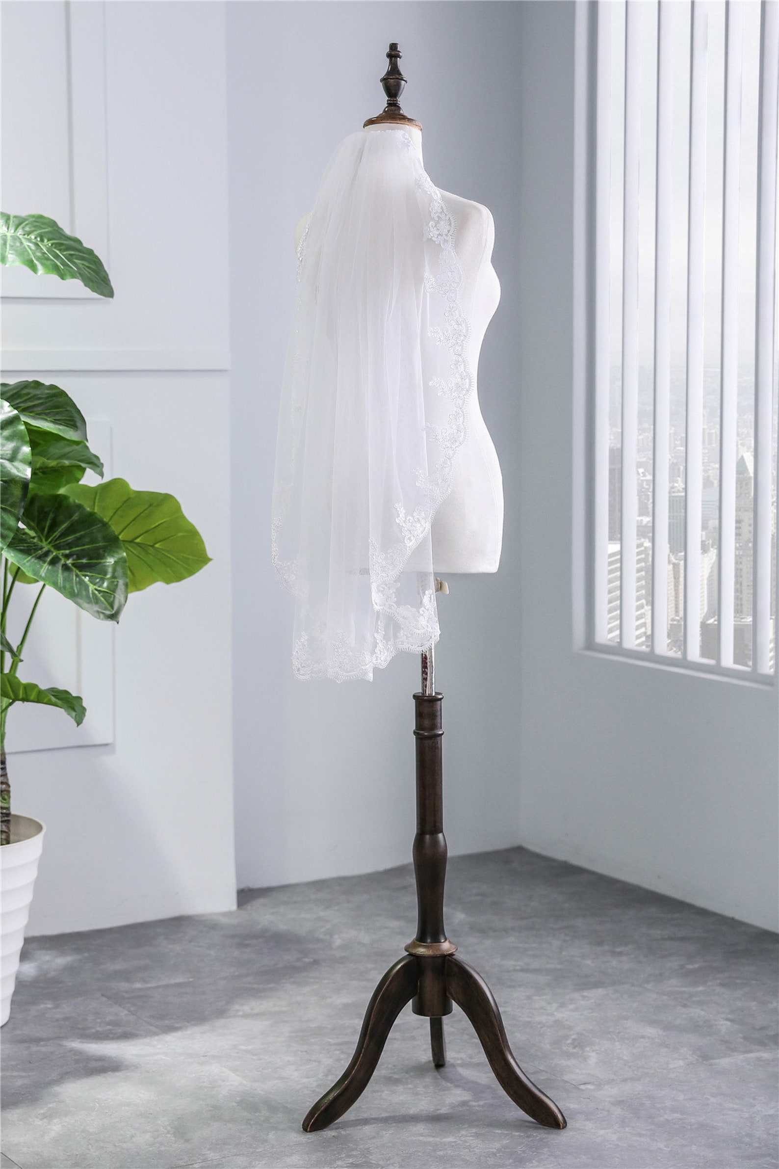 Ivory/white Elegant Bridal Wedding Veil Short Lace Veil With - Etsy