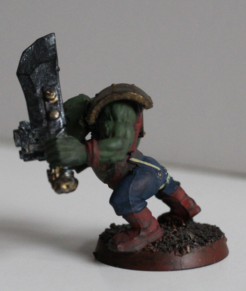 Miniature of an Ork With Large Knife for Warhammer 40000 - Etsy