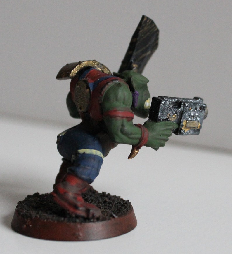 Miniature of an Ork With Large Knife for Warhammer 40000 - Etsy