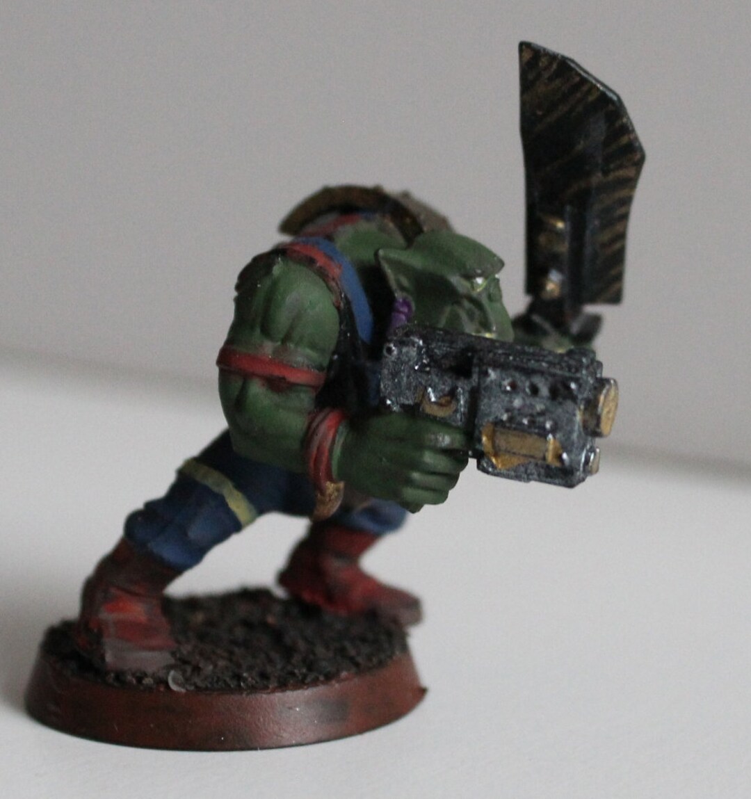 Miniature of an Ork With Large Knife for Warhammer 40000 - Etsy