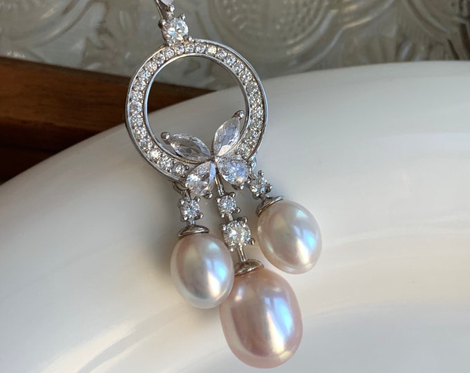 Three Pearl Pendant, Light Pink and White Pearl Pendant, Triple Pearl ...