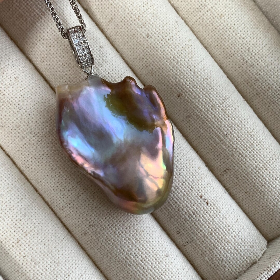 Natural Single Baroque Pearl Necklace , Large Flame Ball Pearl Necklace ...