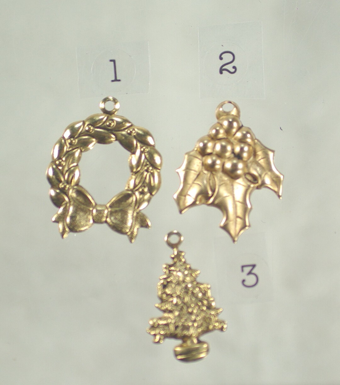 Vintage Brass Holiday Pendant/charms, Brass Wreath Charms, Brass Holly ...