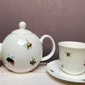 Bee Teapot / 2-3 Cup Bone China / Bee Gift / Gift Idea for Beekeeper or ...