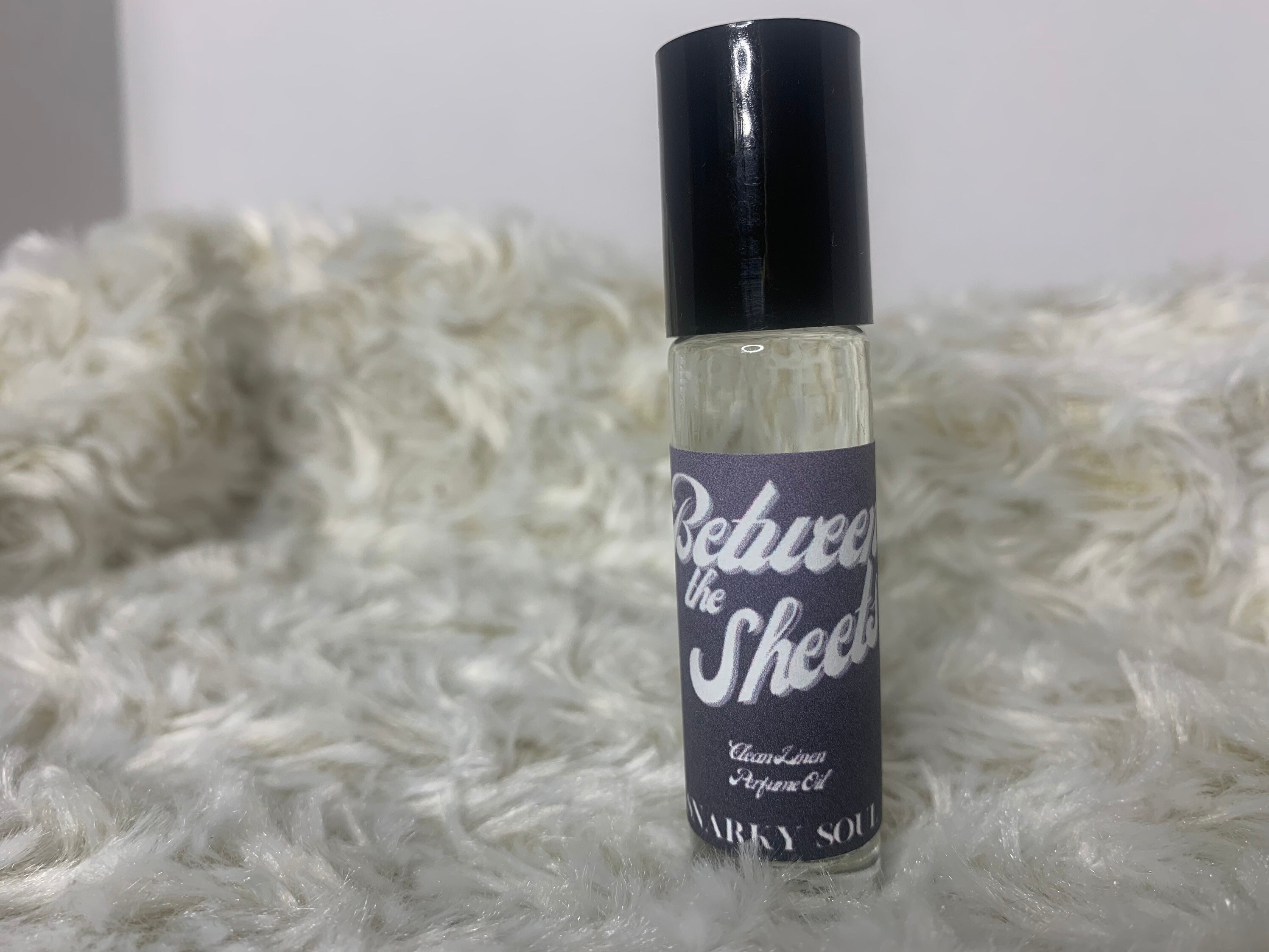 Experience Fresh Elegance With Our Clean Linen Perfume Oil Roll-on ...