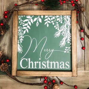 Farmhouse Merry Christmas Sign: Green & White Foliage, Rustic Decor - Etsy