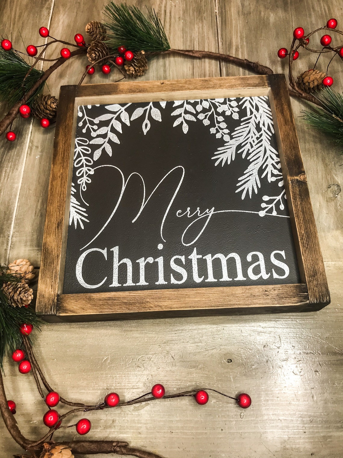 Farmhouse Merry Christmas Sign: Green & White Foliage, Rustic Decor - Etsy