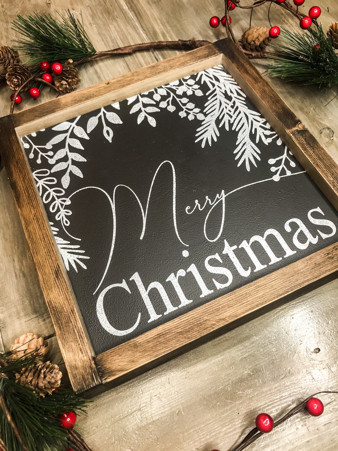 Farmhouse Merry Christmas Sign: Green & White Foliage, Rustic Decor - Etsy