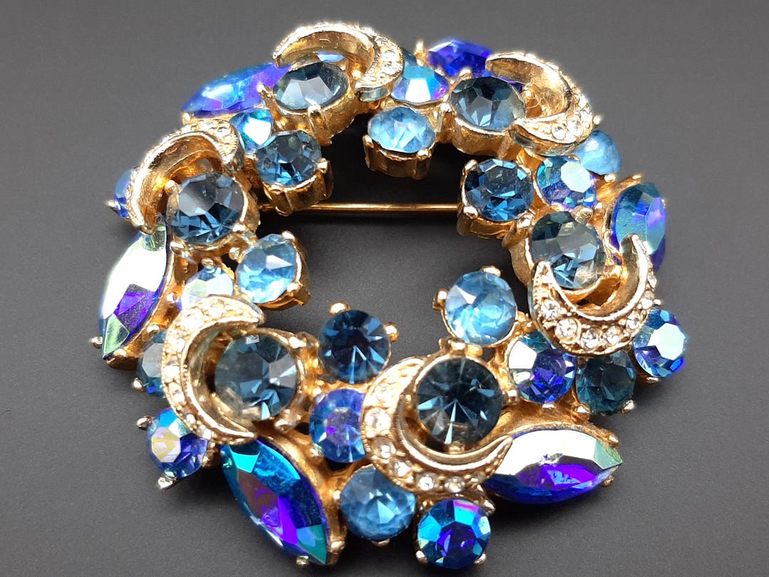 Stunning Vintage 1950s Large Sphinx Blue Paste Diamante Brooch Signed ...