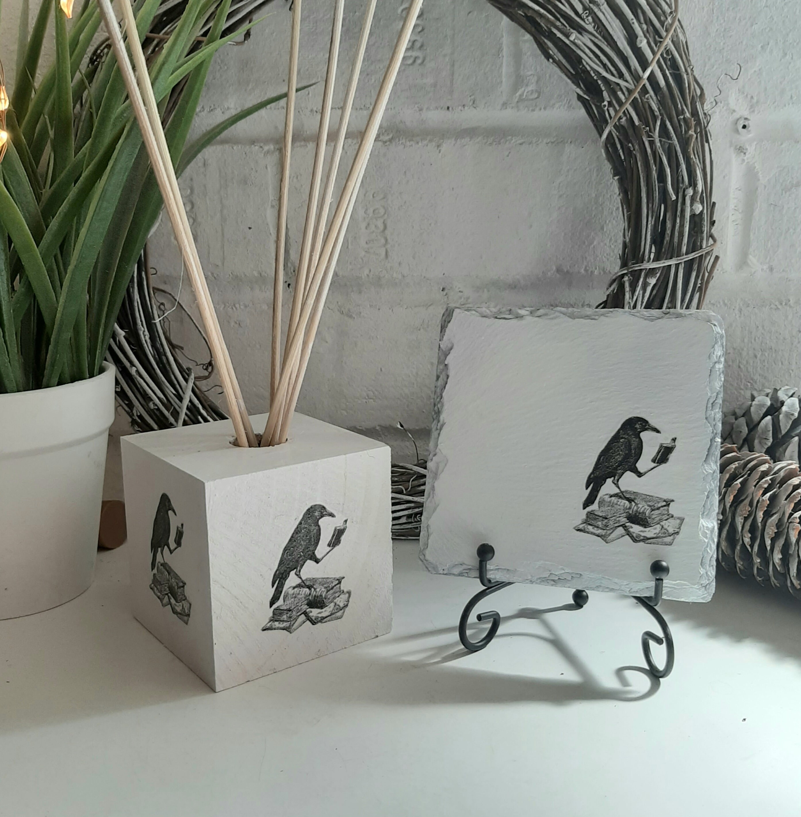 Raven Decor. Gothic Raven Reading A Book Refillable Wooden - Etsy UK