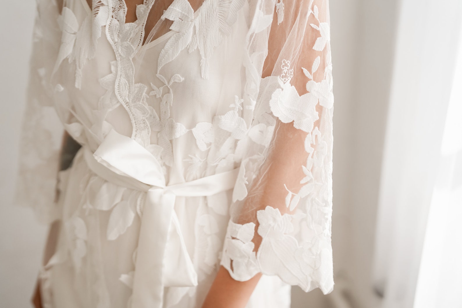 Bridal Lace Robe // Bridal Party Robes// Bridal Shower Gifts// - Etsy