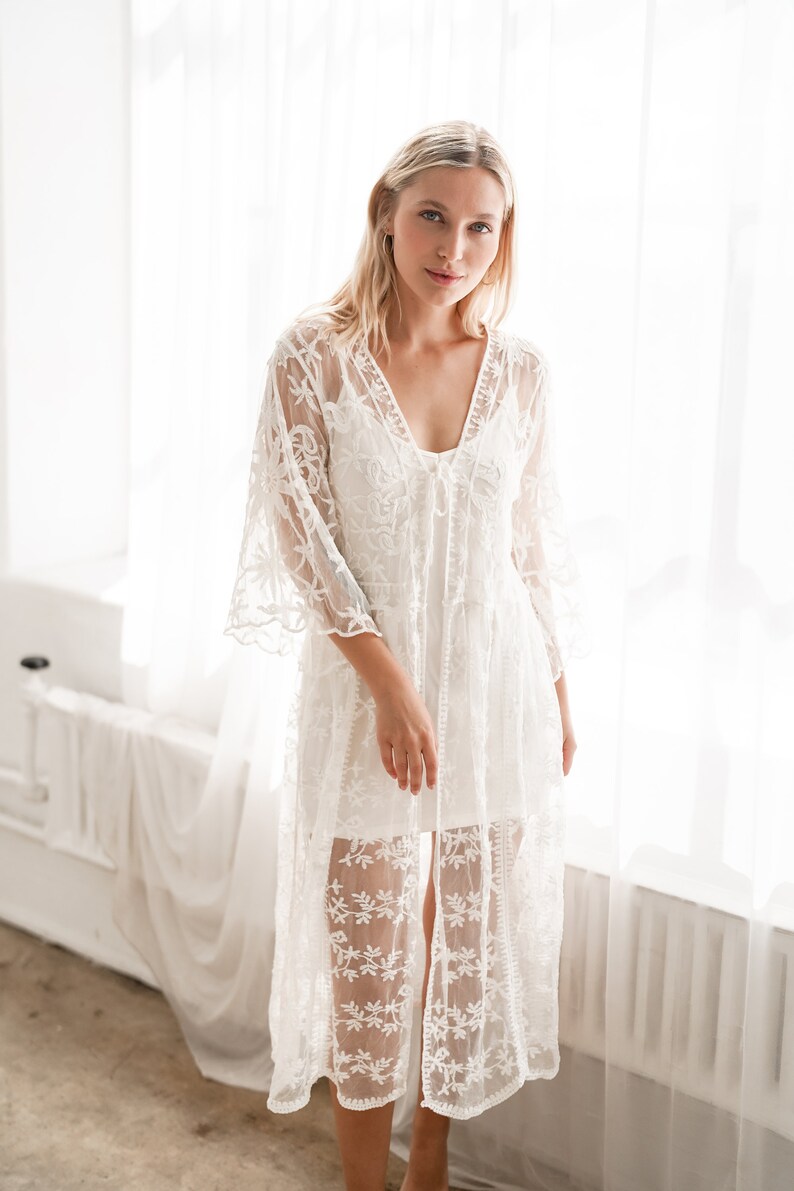 Bridal Lace Robe // Bridal Party Robes// Bridal Shower Gifts// - Etsy