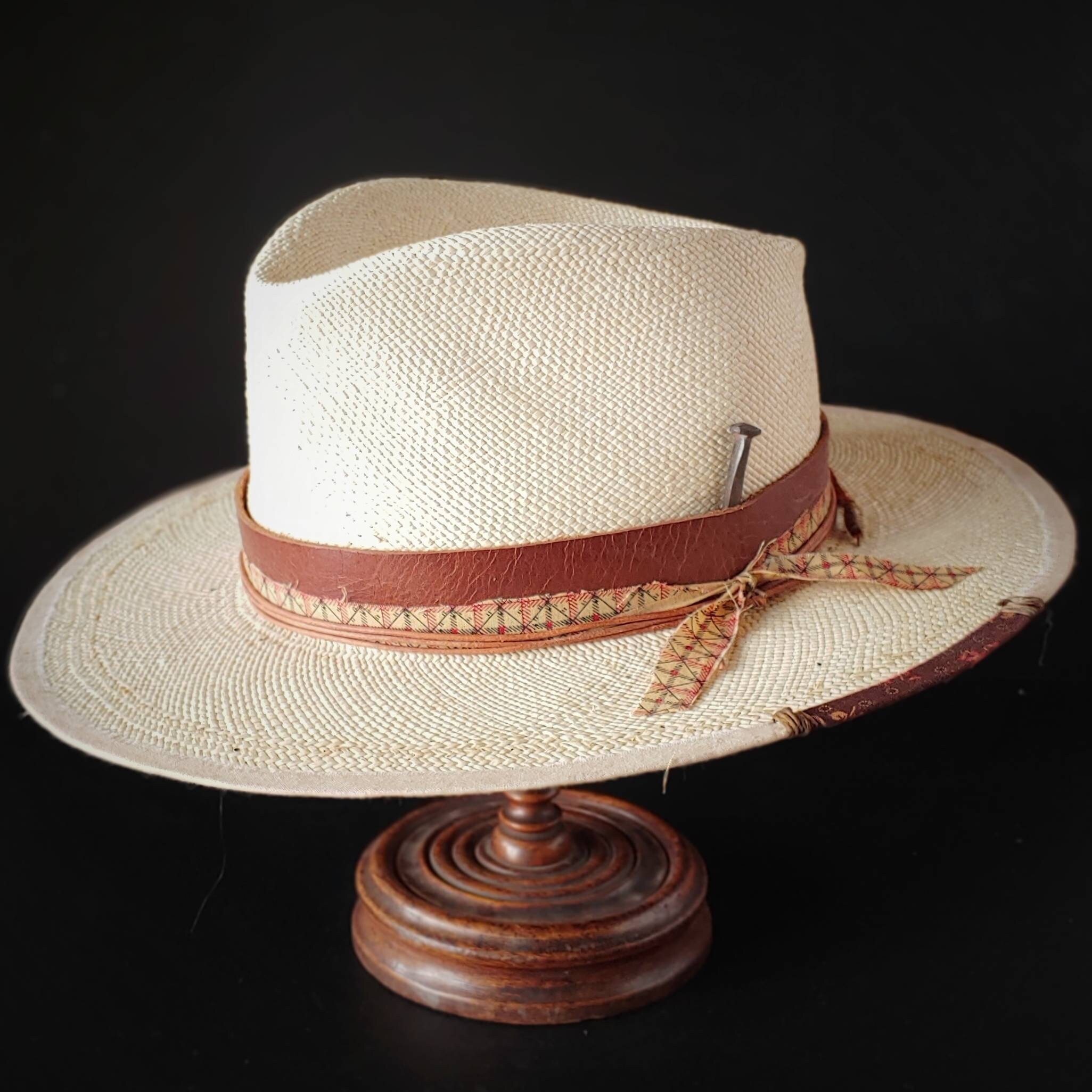 Cowboy hat STRAW size 7 3/8. The Summertime Gunfighter from Ugly Outlaw.