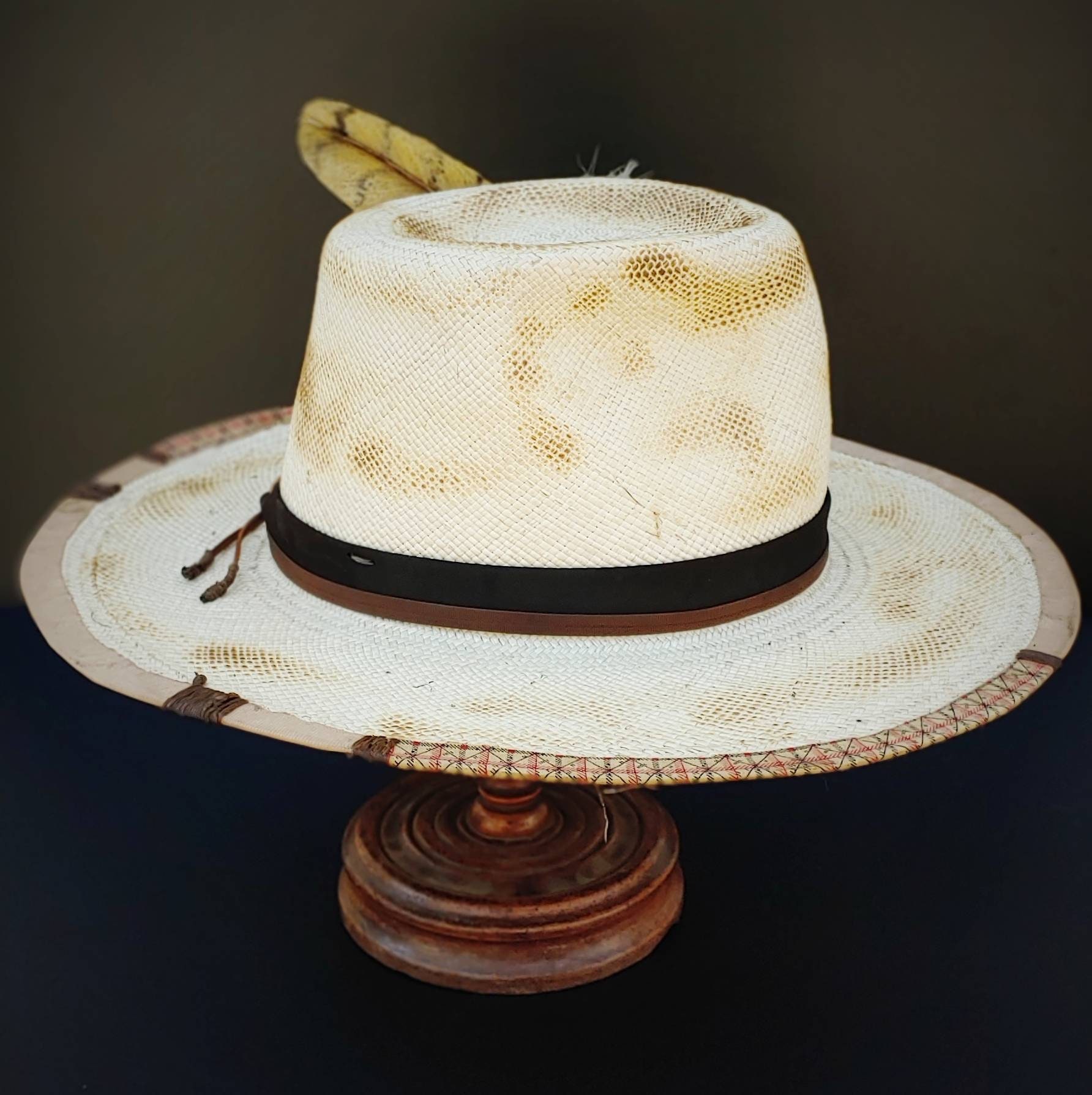 Cowboy hat (STRAW) size 7. The Virginian Trail Scout from Ugly Outlaw.