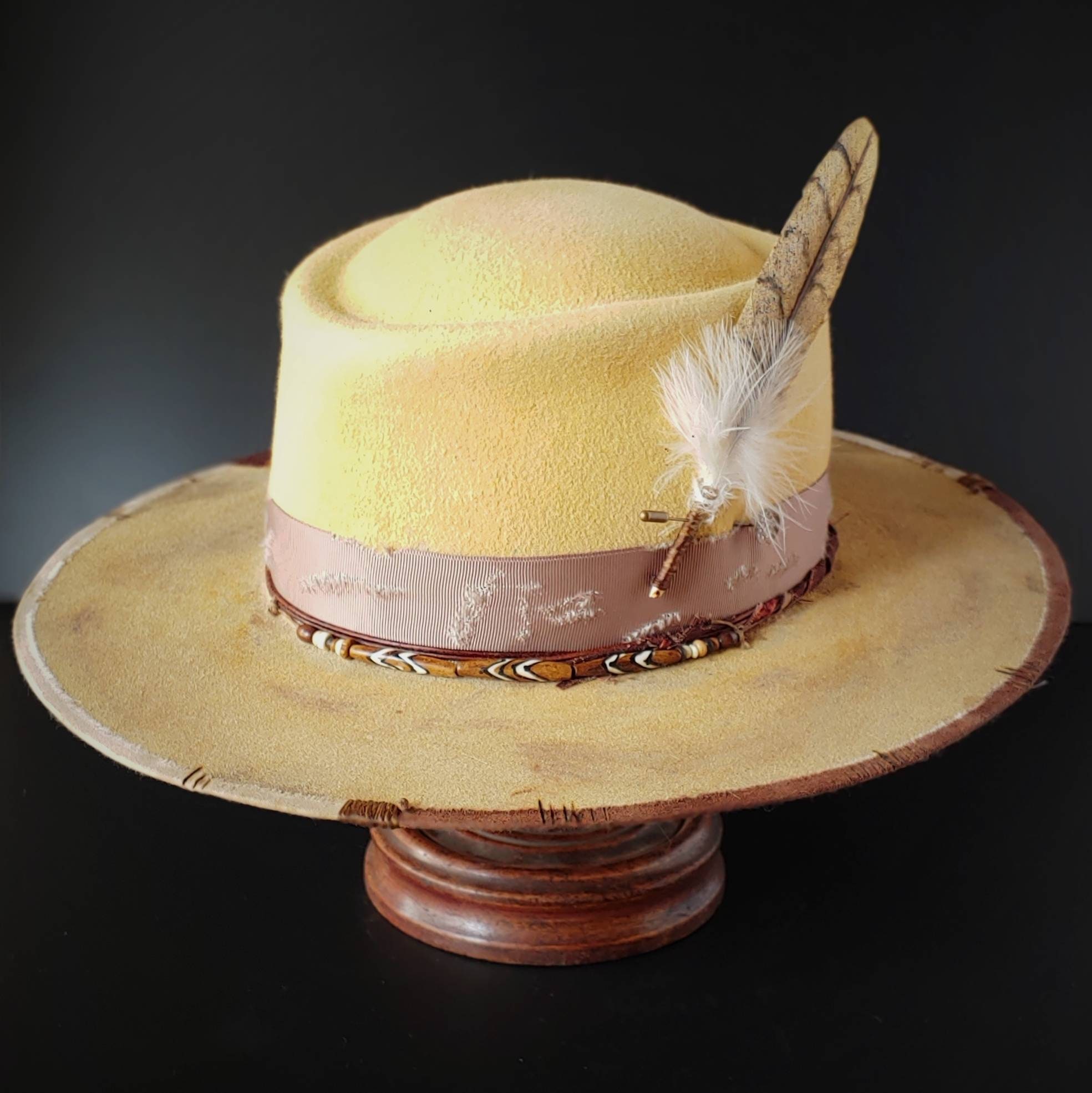 Cowboy hat size 7 (56.5cm). The Beautiful Bandit from Ugly Outlaw.