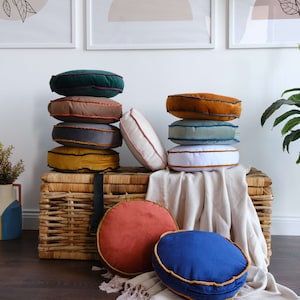 Round Pillows, 30 Color Pillows, Cover and Insert, Customizable Piping ...
