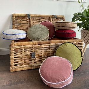 Round Pillows, 30 Color Pillows, Cover and Insert, Customizable Piping ...