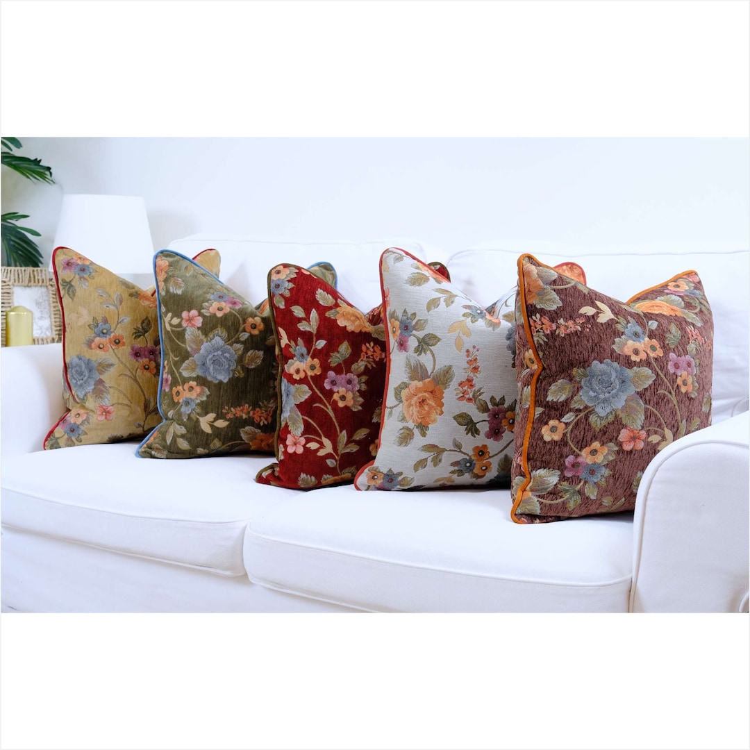 Vintage Design Ornate Floral Tapestry Throw Pillow Cover, Decorative ...