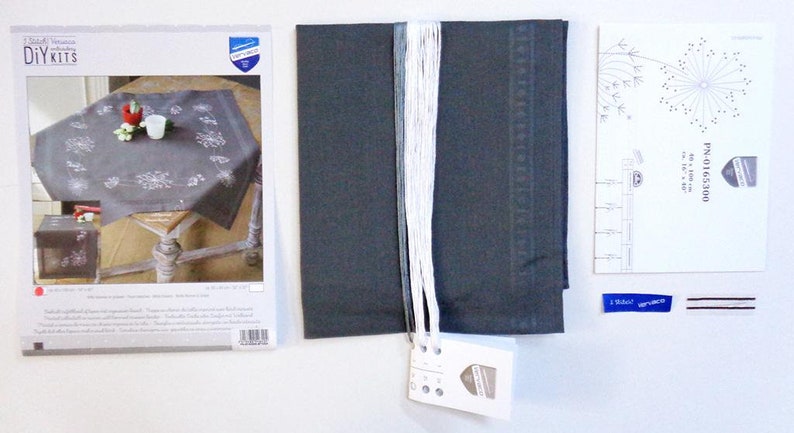 DIY Printed Table Runner Kit white Flowers - Etsy