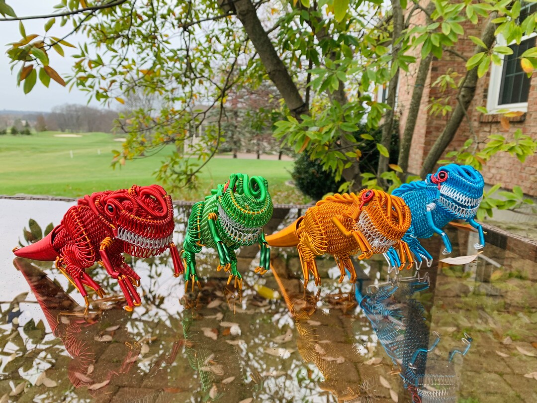 Dinosaurs Wire Figure, Handmade Wire Sculpture, Modern Wire Art Statue ...
