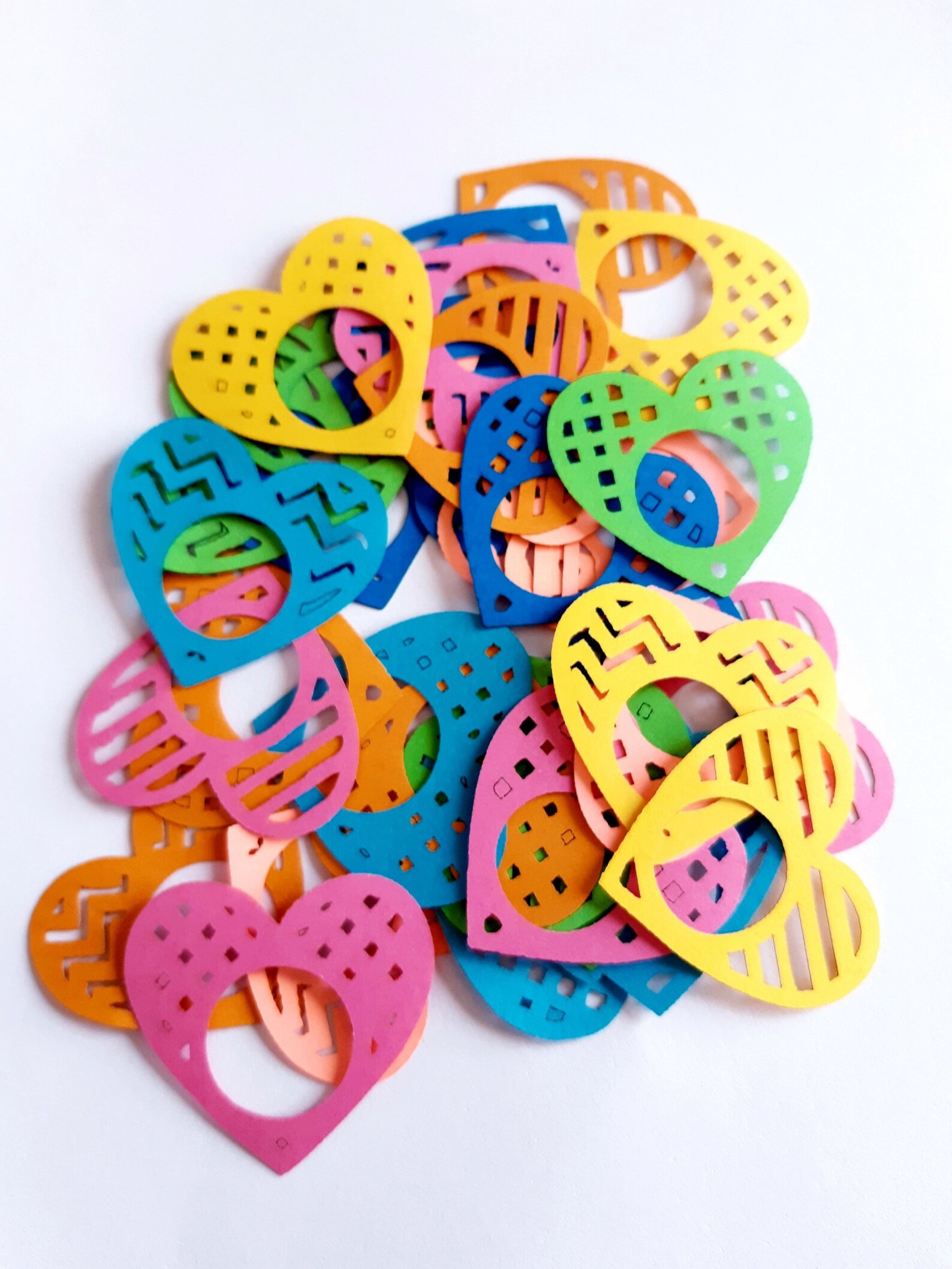Paper Heart Frame Die Cut Outs ( Valentines Day Cards , Confetti, Scrap ...